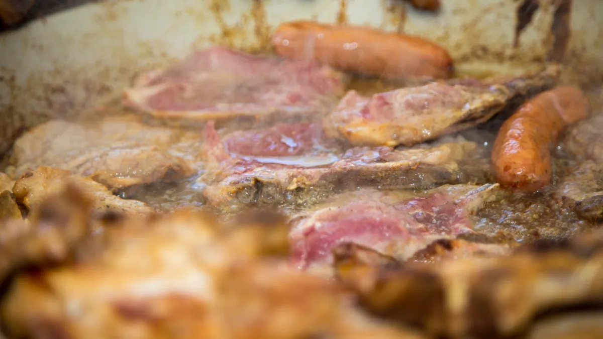 KAKO SE RADI KOTLOVINA: Tradicionalno mesno jelo koje uz ovaj recept ...