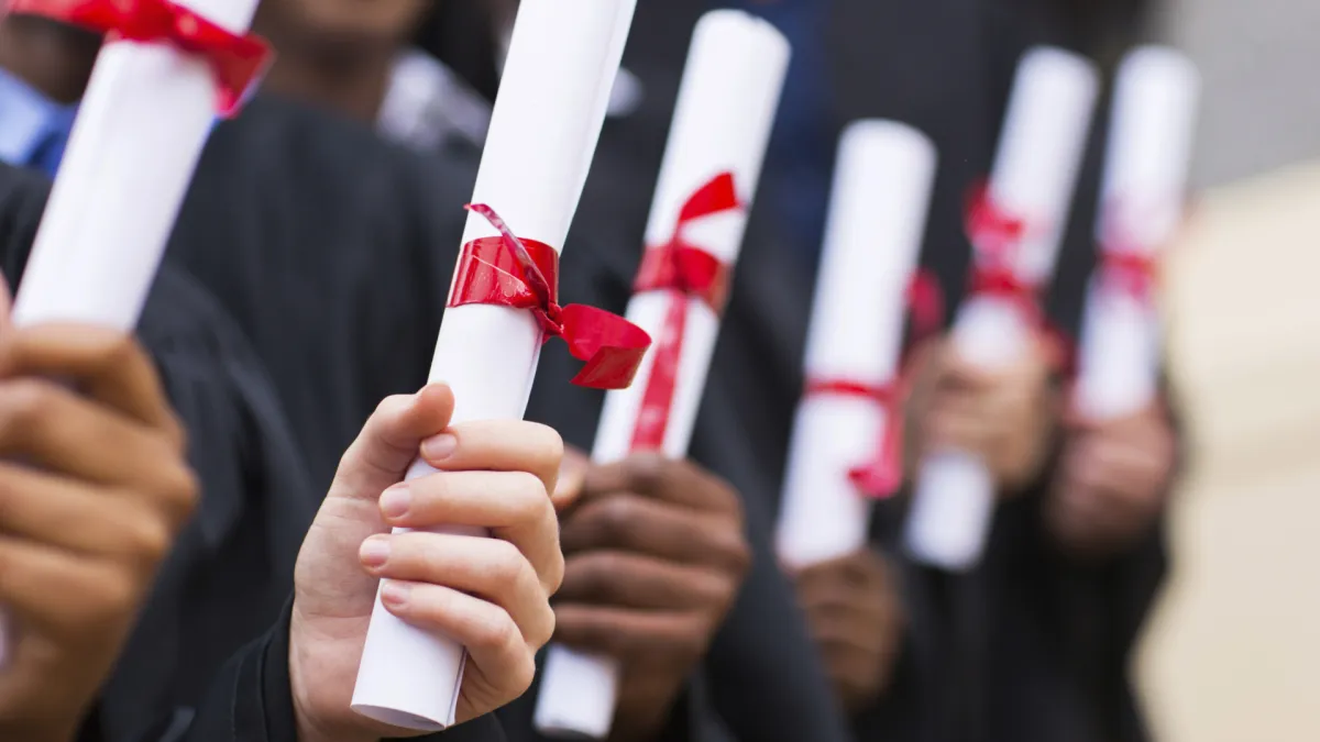 Najbolji student godine: ima osam diploma, a uz fakultet je radio puno ...