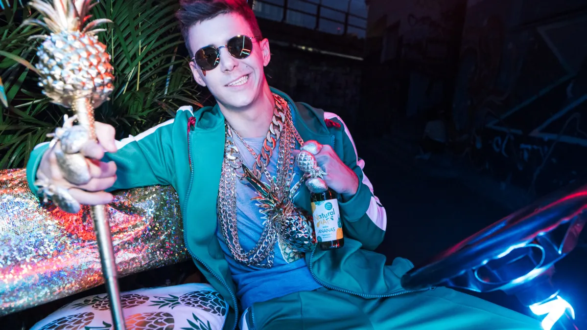 Youtuber Lay Z kao 'glazbeni kritičar': 'Ništa stara škola, samo ananas ...