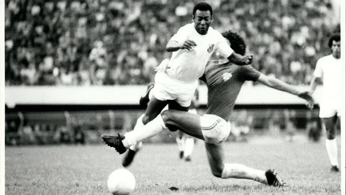 Koliko je dobar bio Pele: Bosonogi dječaka koji tehnicira narančom ...