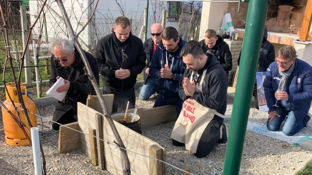 Sjećate se tipova koji su klečali pred gulašom? 'Primili smo nekoliko otvorenih prijetnji. Mi ...