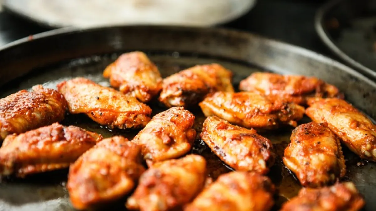 Recept kako se pripremaju pileća krilca u pećnici - Net.hr
