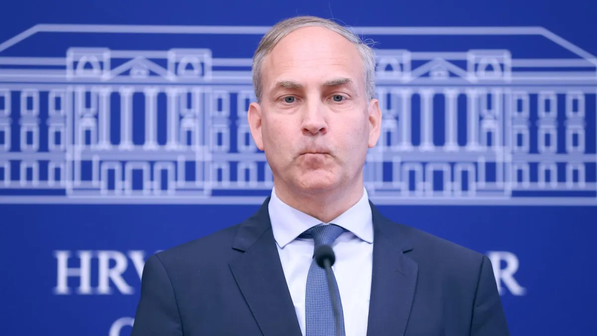Stephen Nikola Bartulica ažurirao imovinsku karticu - Net.hr