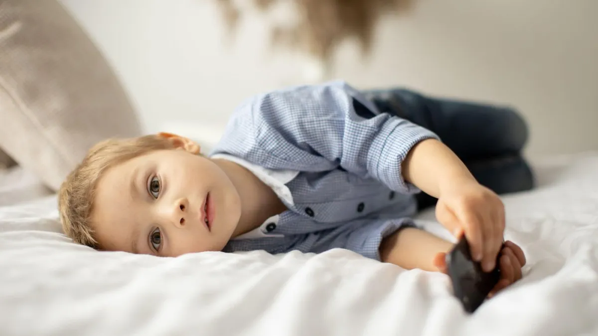 Ovisnost o ekranima može stvoriti digitalni autizam, simptomi mogu biti ...