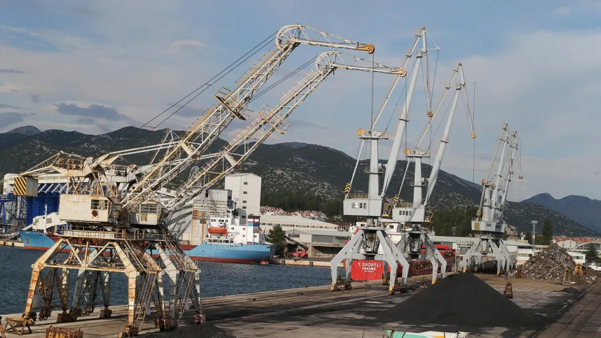 U USKOK-ovoj akciji 'pali' carinik luke Ploče i general HVO-a - Net.hr