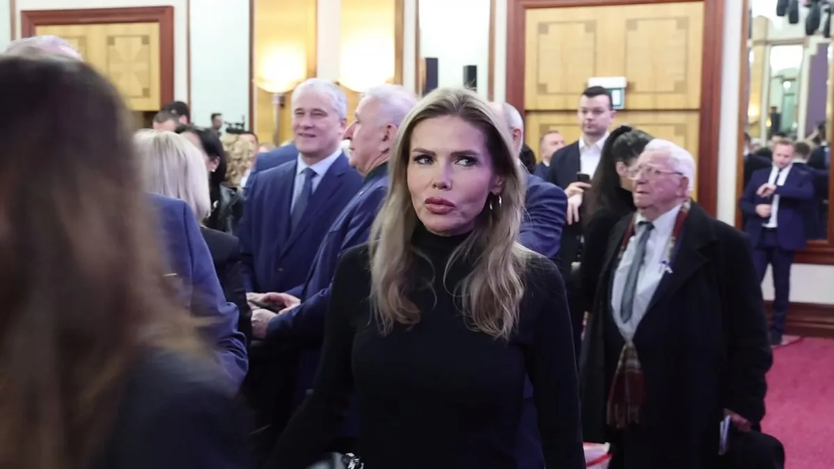 Drama ispred stana Tee Franić. Policija je htjela odvesti u zatvor, ona ...