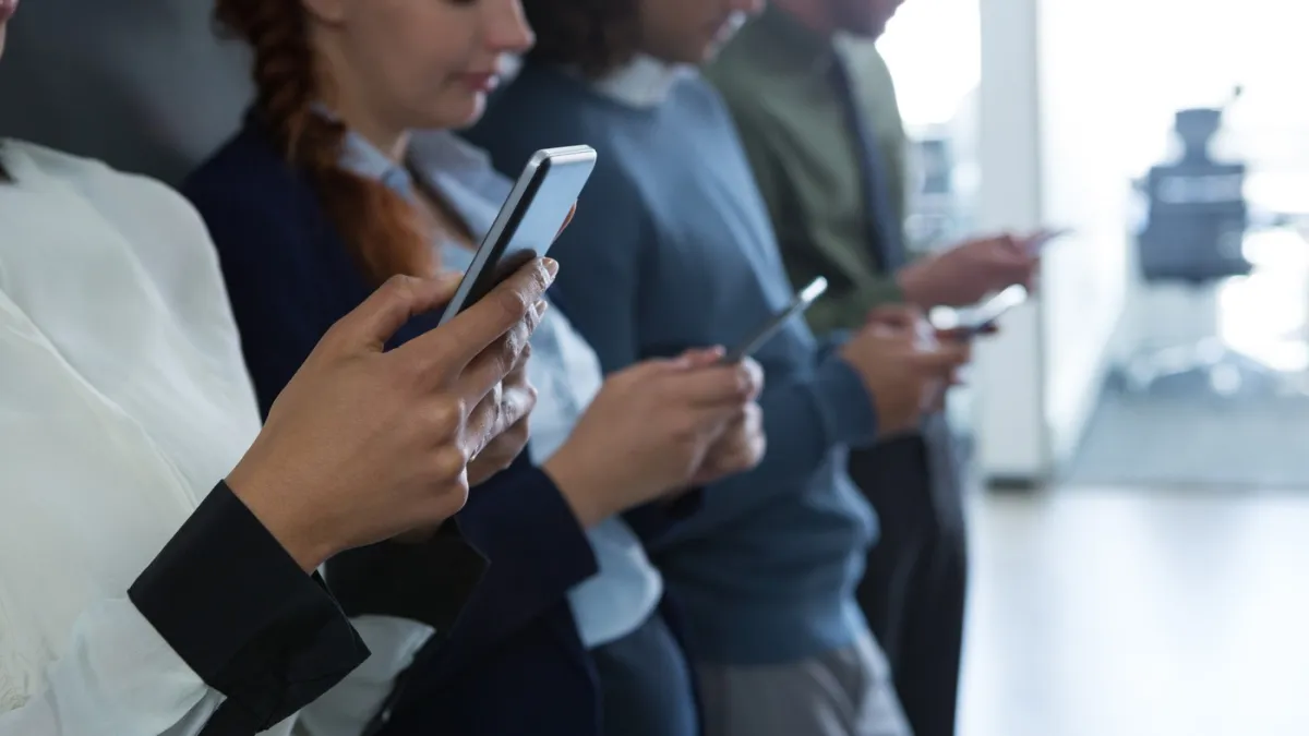 Stručnjak Marko Gulan upozorio na opasnosti koje vrebaju s uređaja - Net.hr