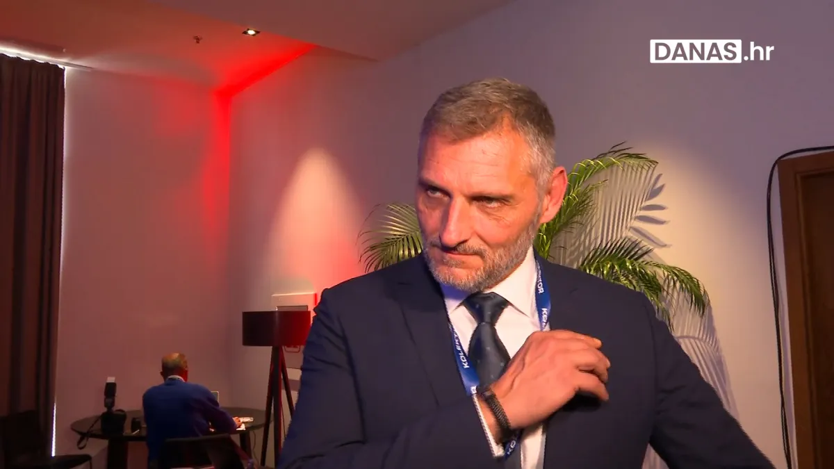 Ivica Budimir mora srušiti sve što je bespravno sagrađeno na Vili ...