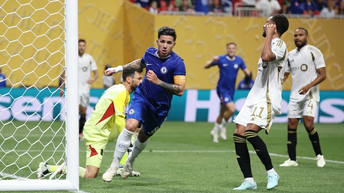 Los Angeles se dugo držao u utakmici, ali Chelsea je na kraju došao do ...