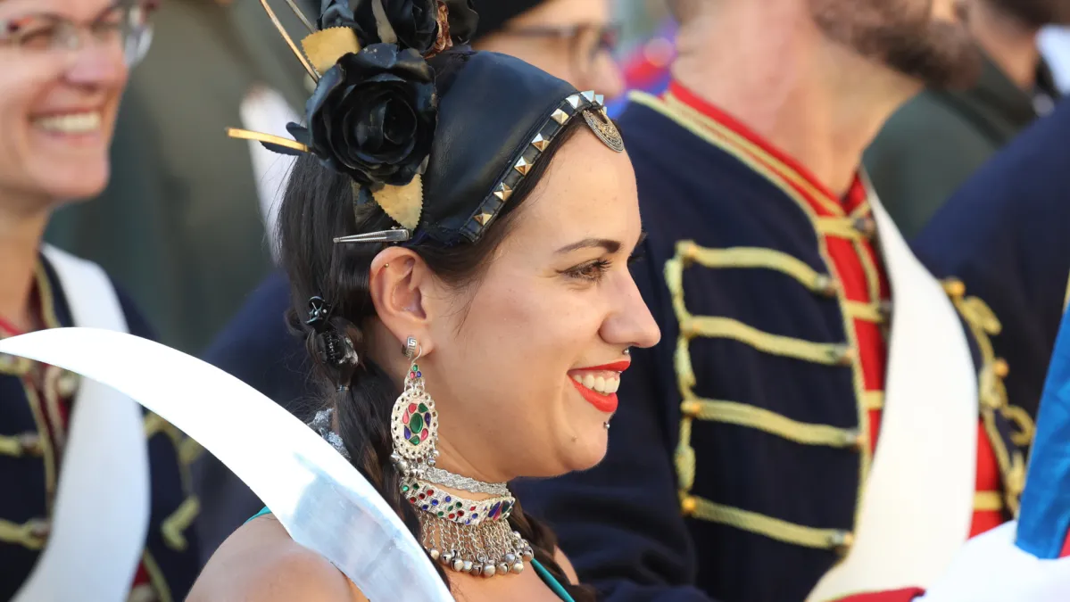 Opasne Šibenčanke zapalile rivu: Ratnice s mačetama očarale publiku ...