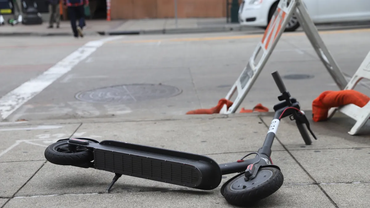 U KBC-u Osijek preminuo muškarac (70): Udario ga auto dok je bio na ...