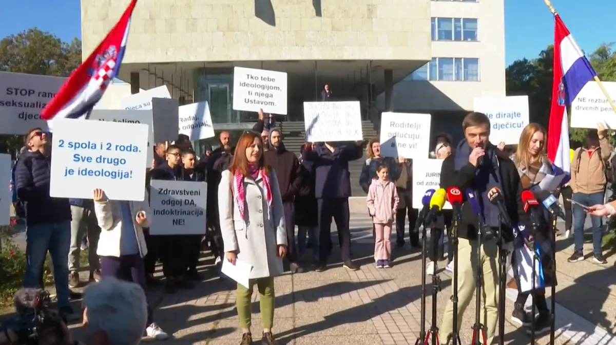 Bili smo na prosvjedu protiv 'ideološkog' zdravstvenog odgoja: 'Tomašević nam prodaje finte ...