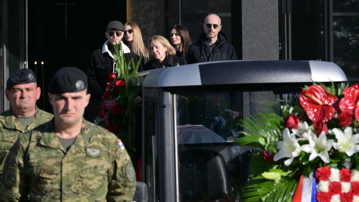 Čovjek za velika djela Josip Batarelo ispraćen uz vojne počasti: Na ...