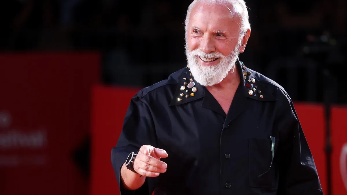 Dino Merlin u samo jednom danu rasprodao cijeli stadion, dodao šesti ...
